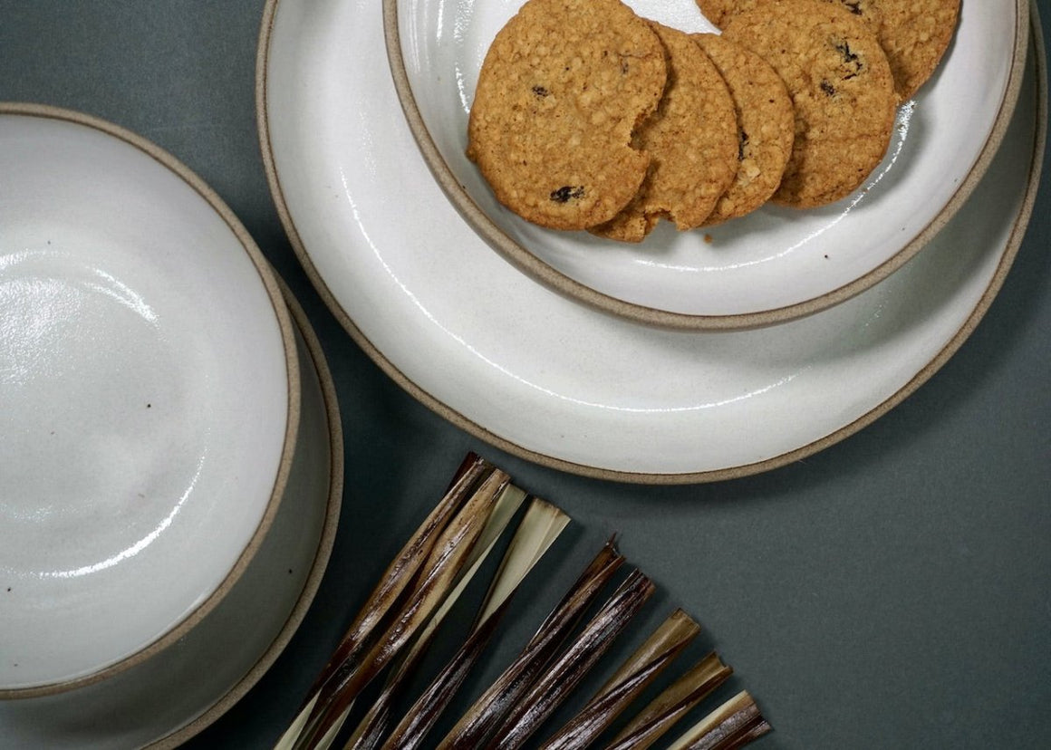 The Dinnerware Set - Gray/White - New York Handcrafted – Eclectic Treasures